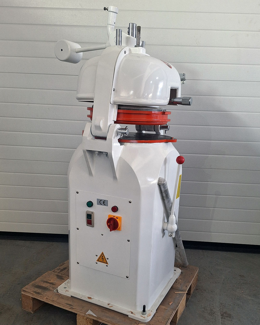 Poluautomatska delilica za testo 30 podela Ital Form | SIND | Pekarska ...